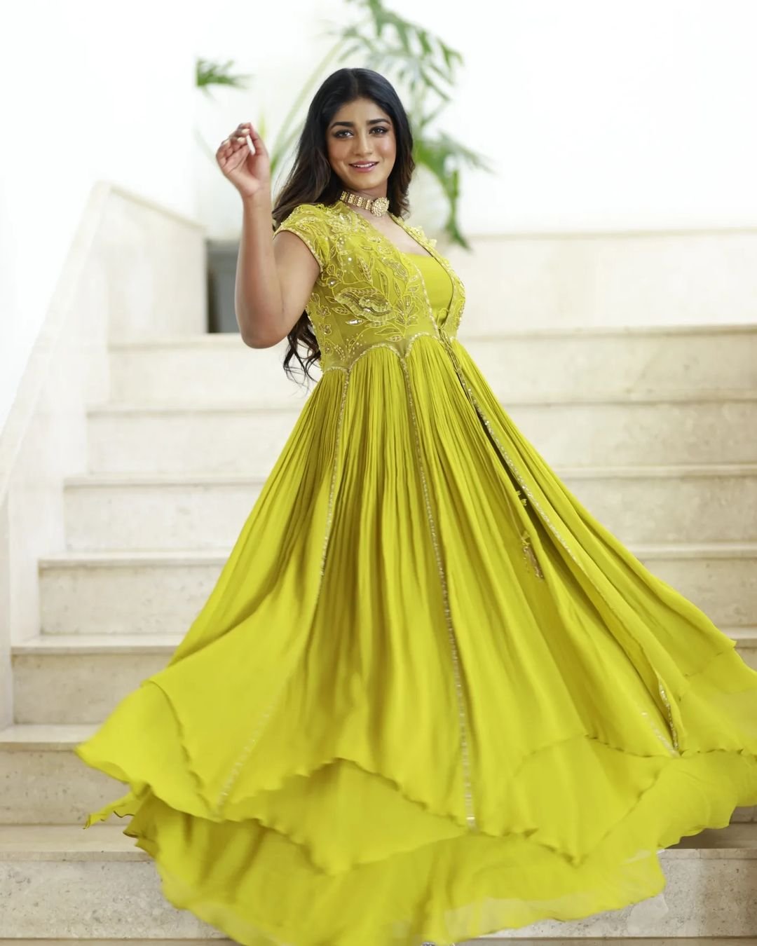 Dimple Hayathi Wiki : Age, Height, Photos, Biography, Flim 2026